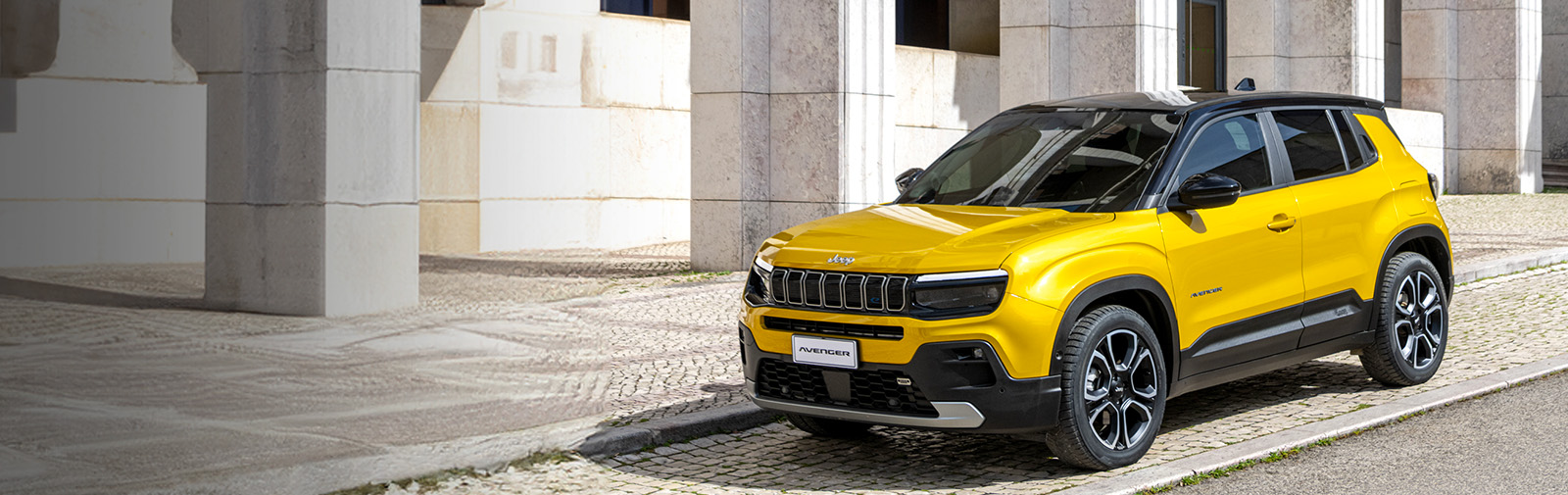 Jeep® Avenger Electric Hybrid Car Gallery | Jeep® UK