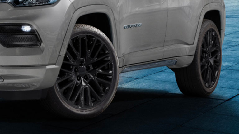 Exterior | New Jeep® Compass 4xe | Jeep® UK