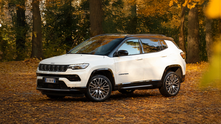 4x4 Vehicles: The Ultimate Off-Road Experiences | Jeep® UK