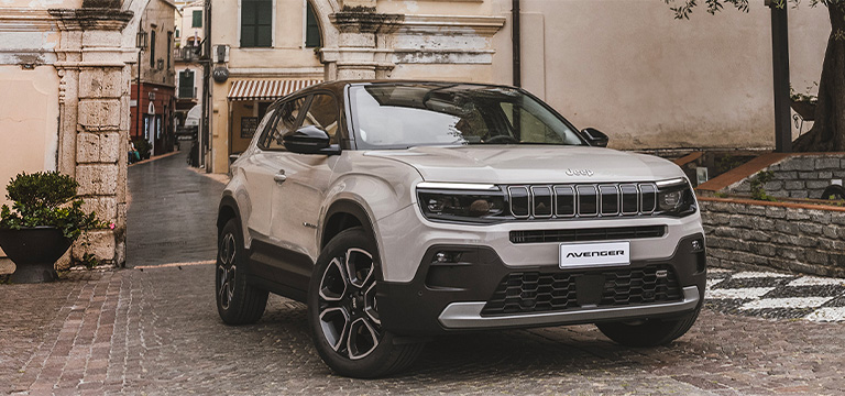 Explore Jeep® SUV Cars, 4x4 Models & Electric Vehicles | Jeep® UK